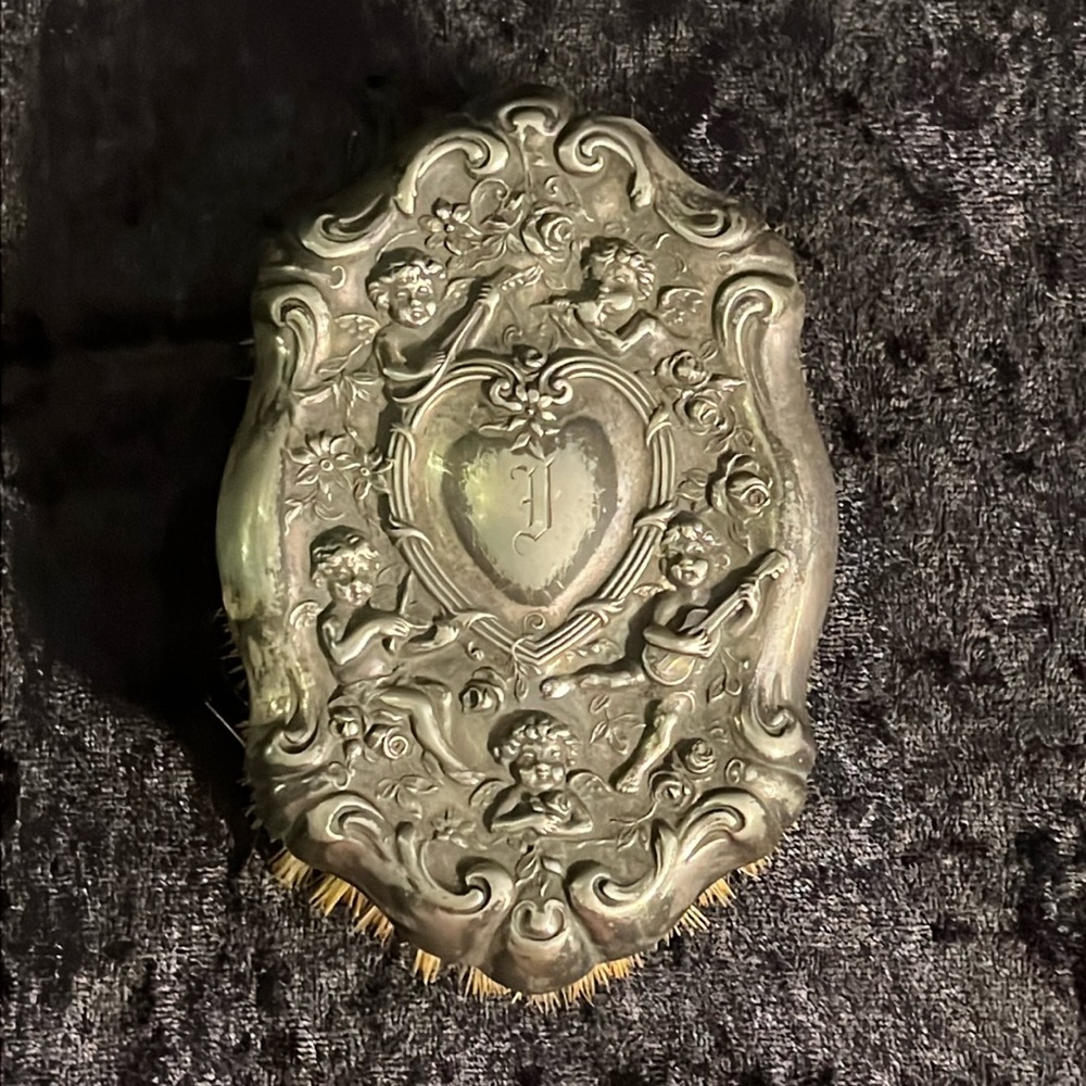 Antique Silver Brush - Gem